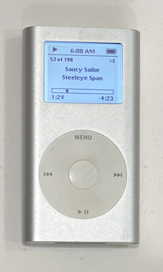 ILive Model ISPK 2806 Amplified Docking System with 4 GB IPod & Remote ...