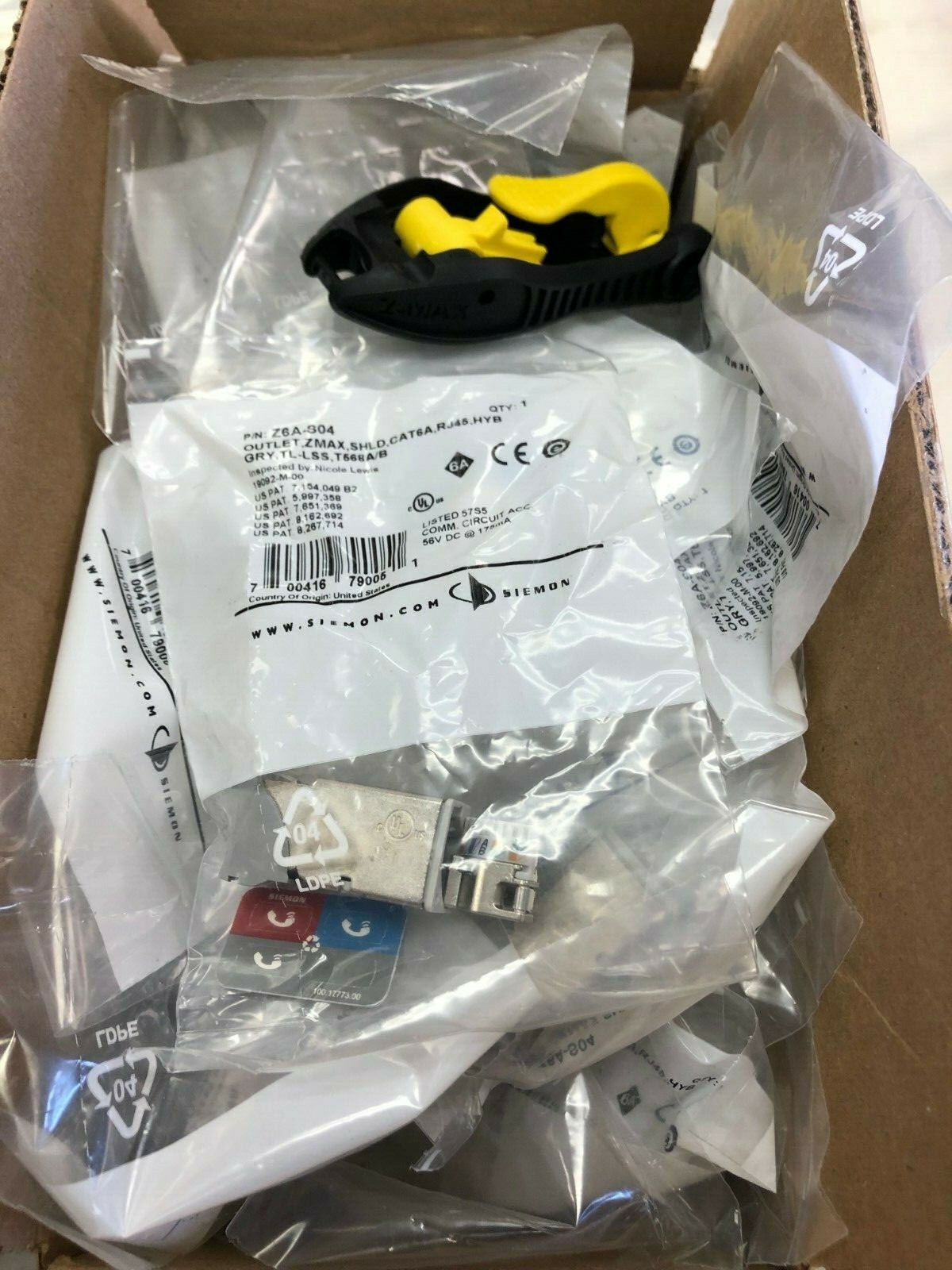 Set of 4 Siemon Z6A-S04 outlet ZMAX SHLD CAT6A RJ45 HYBGRY TL-LSS T568A ...
