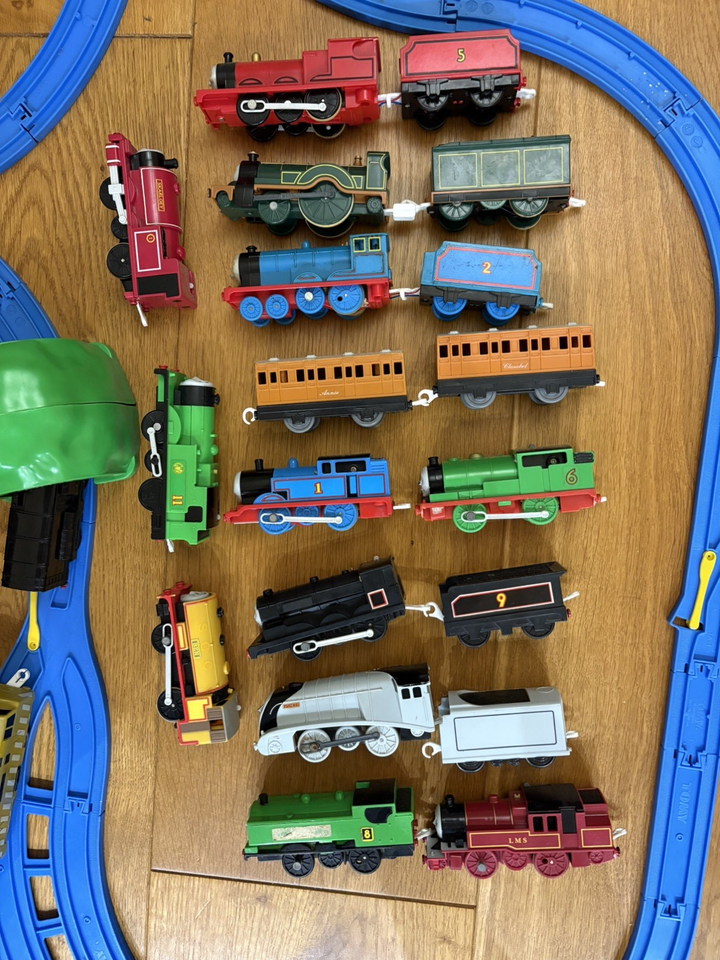 Thomas & Friends Tomy Trackmaster Trains Track Road Stations Bridge ...