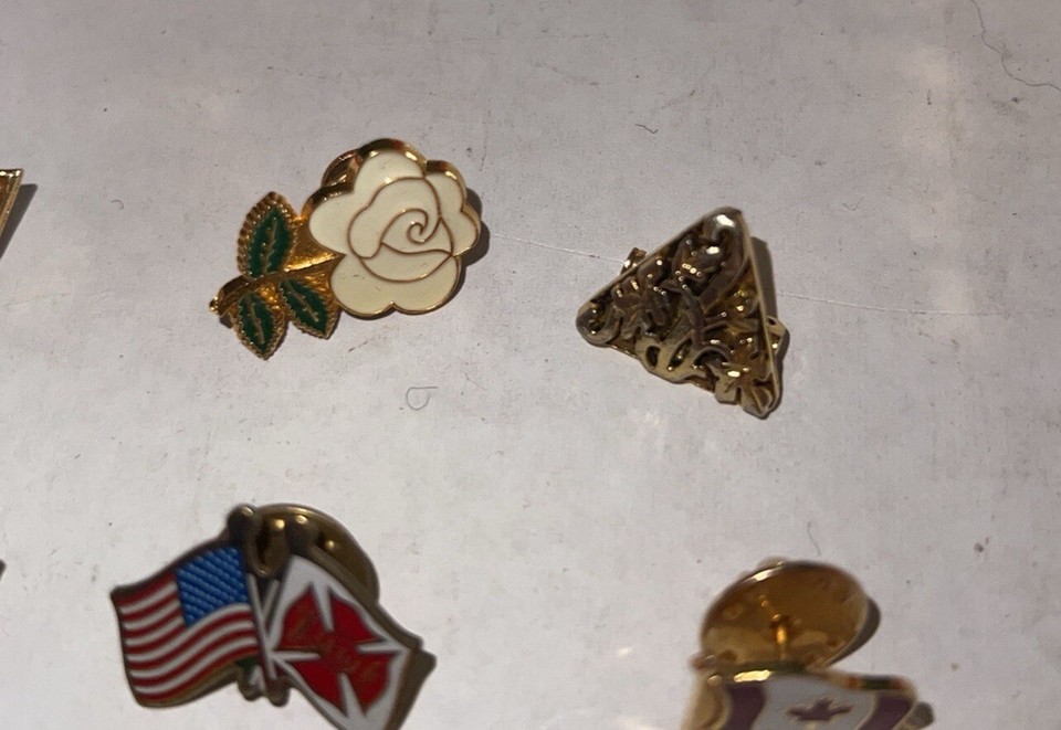 VINTAGE LOT OF PINS | eBay