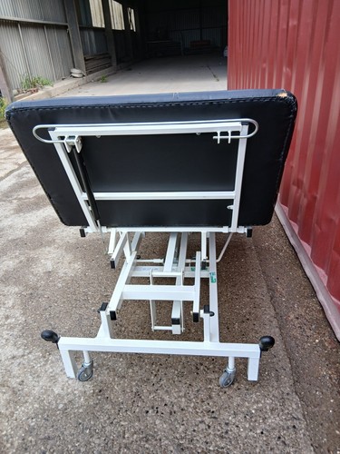 PLINTH EXTRA WIDE 2 SECTION COUCH 225kg CAPACITY 197cm W | eBay UK