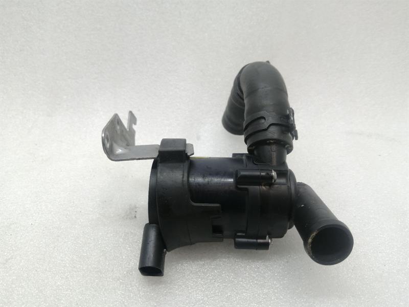 PORSCHE BOXSTER 718 Additional cooling pump 9A262025100 Kühlmittelpumpe ...