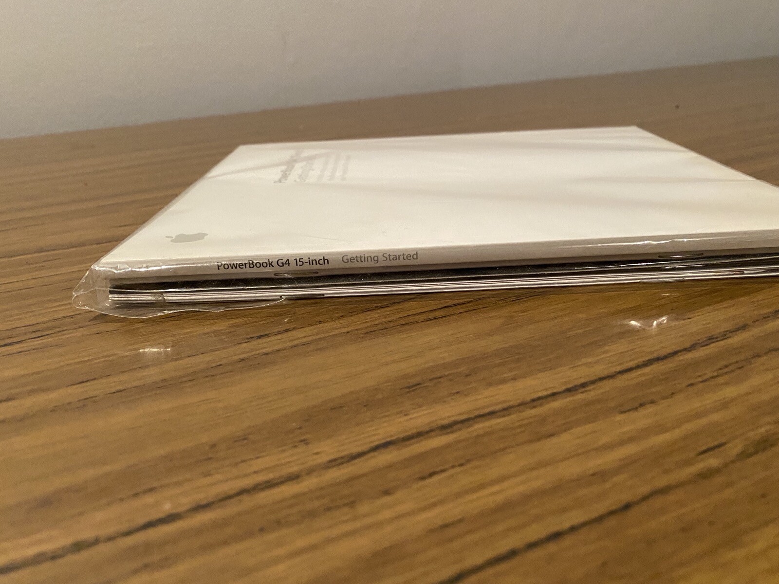 Powerbook G4 15in Getting Started computer book manual clean in plastic ...