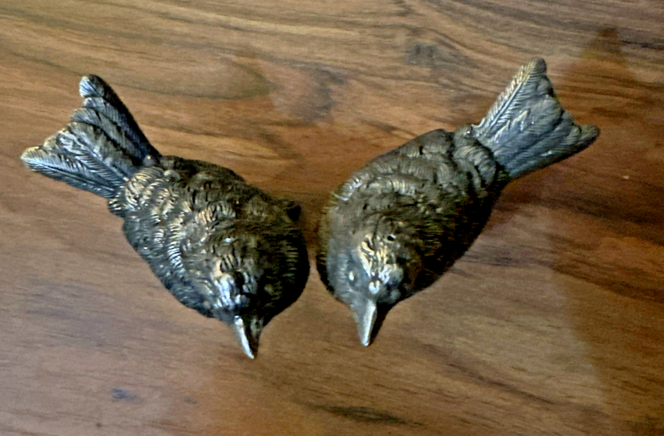 Vagabond House Pewter SONGBIRD Salt & Pepper Shakers Set - FINE DESIGN ...