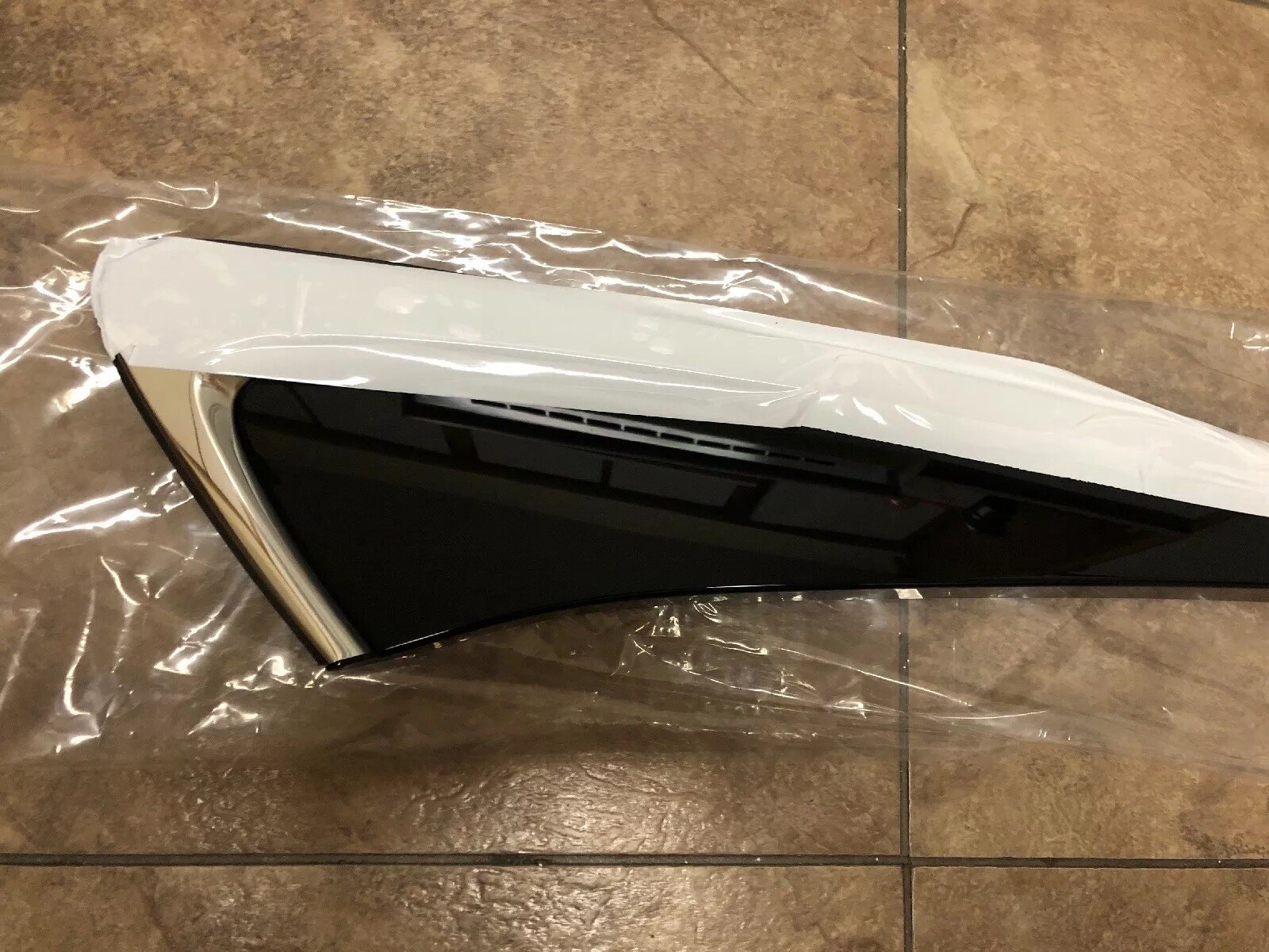 2015 2016 2017 TOYOTA CAMRY REAR RIGHT RH PILLAR MOULDING PANEL TRIM ...