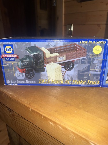 FIRST GEAR - NAPA Auto Parts - 1925 Mack AC Bulldog Stake Truck - 1:34 ...