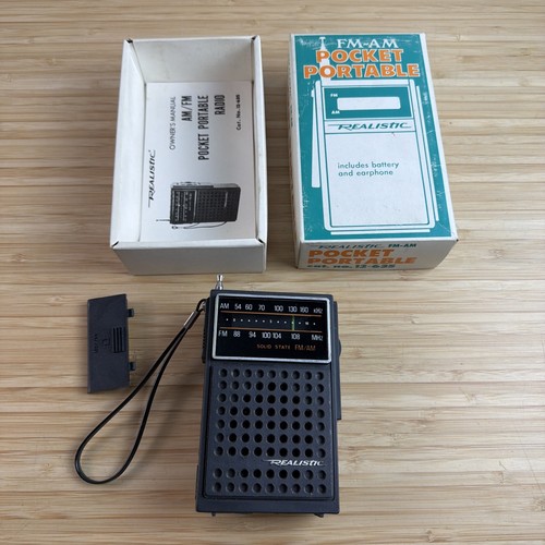 Vintage Radio Shack Realistic Pocket Portable Radio FM/AM Model 12-635A ...