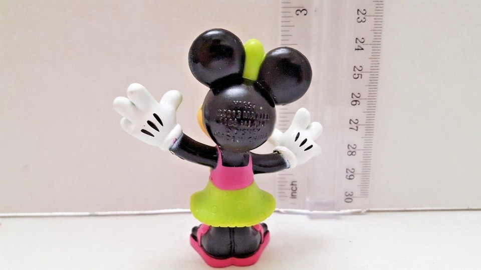 Disney Mini Figure World Classic Minnie Mouse 2.75" Toy Desktop Decor ...