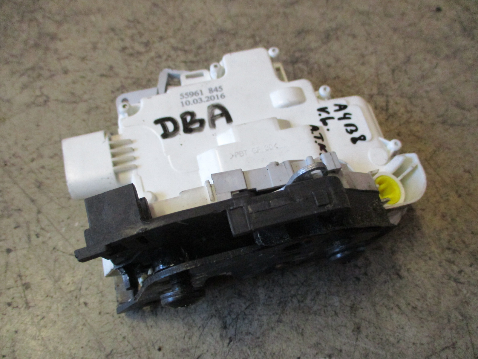 Stellmotor vorne links AUDI TT 8J A4 B8 A5 8T Türschloß Schloß ...