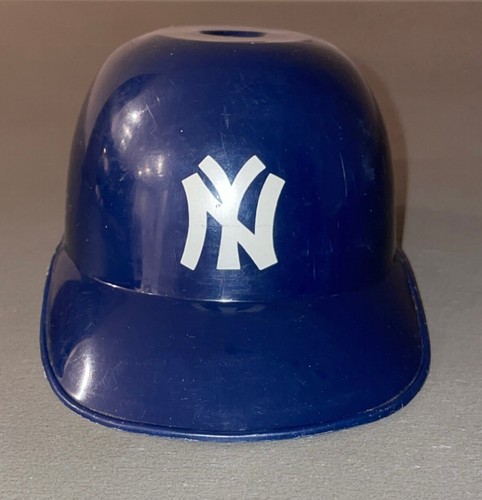 Vintage New York Yankees Plastic Batting Souvenir Helmet MLB Baseball ...