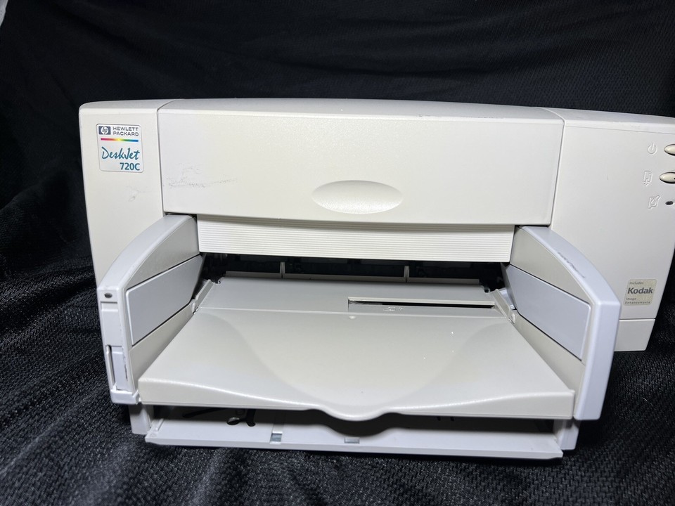 Compaq Presario 5000 Desktop Computer, Hp Deskjet 815, andLlabtec ...