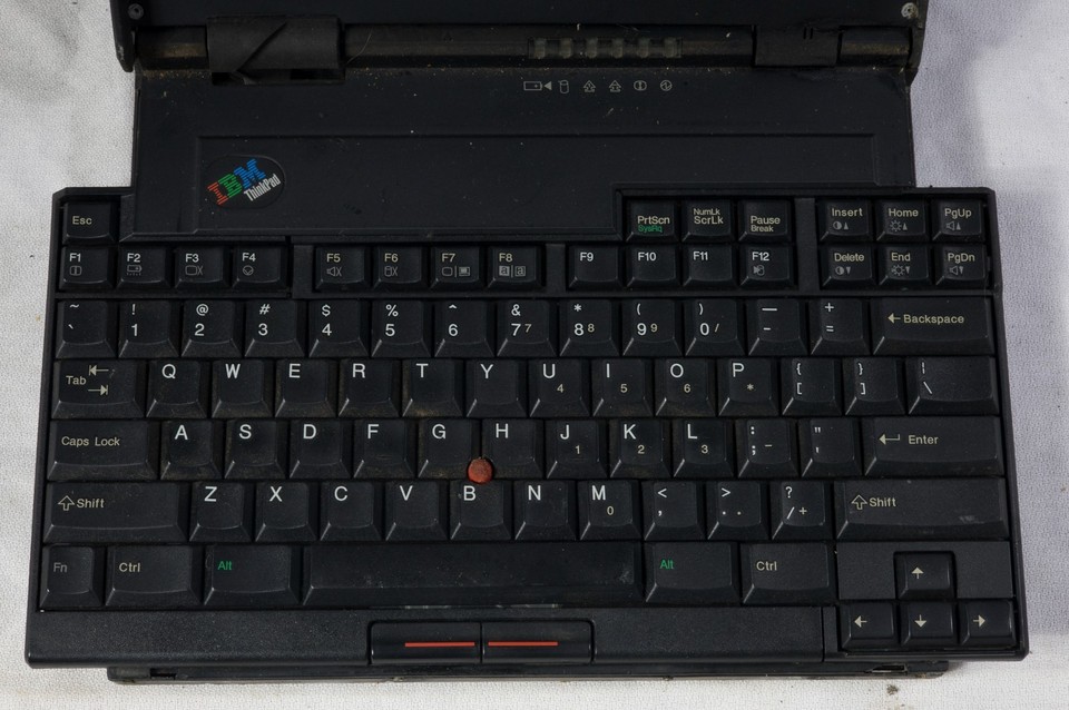 Vintage IBM ThinkPad 701C 2630-2TU 486DX4-75 8MB RAM TFT parts or ...