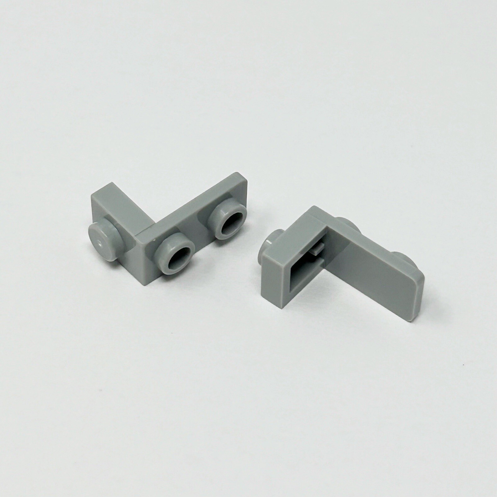 79389 LEGO Parts Bracket 1x1 - 1 x2 LIGHT BLUISH GRAY (2) | eBay