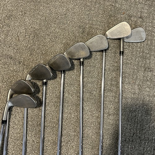 TaylorMade r7 Iron set of 8 4-PW-SW Steel Shaft Flex Regular Right ...