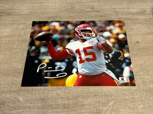 Patrick Mahomes KANSAS CITY CHIEFS hand signed autographed 8x10 photo W ...