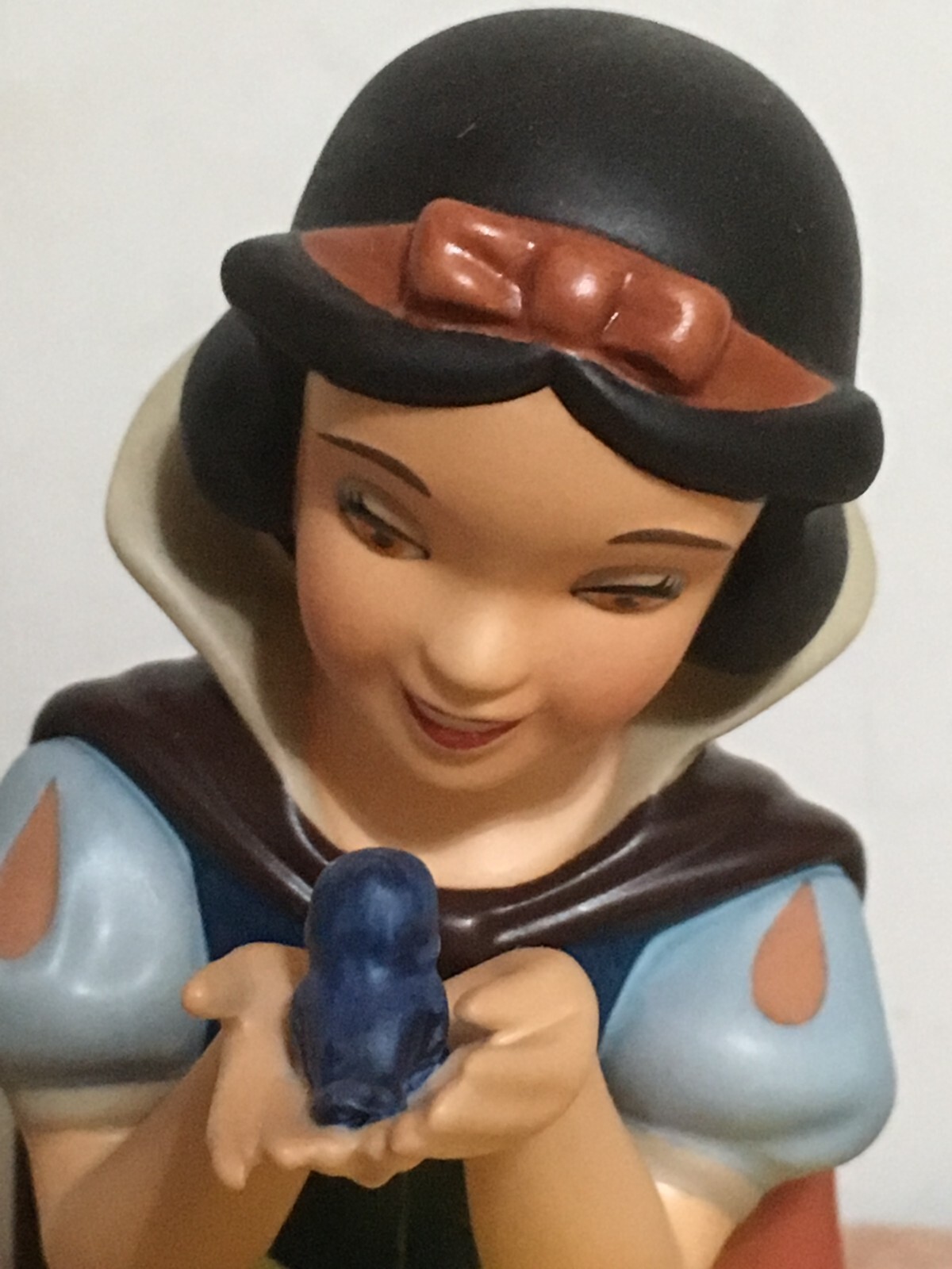 Disney WDCC Snow White blue bird 65th Anniversary Membership COA 2002 ...