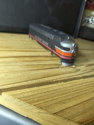Southern Pacific Locomotive Ho Scale Black Widow Paint Scheme Shell ...