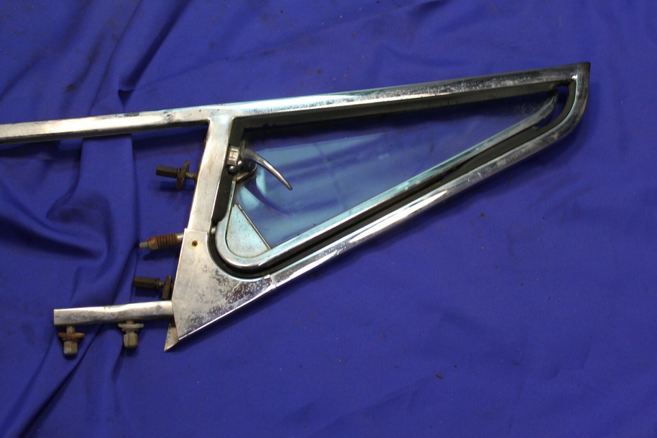 MG MGB GT LH Vent Window Assembly | eBay
