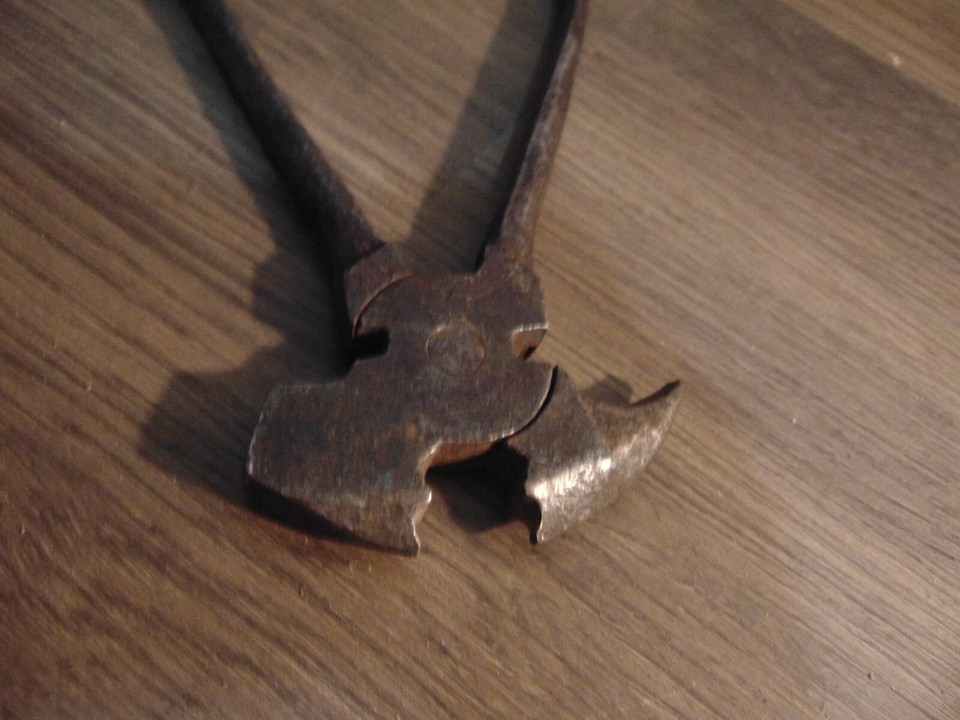 Antique Early Diamond Calk & Horseshoe Duluth Fencing Fence Farm Pliers ...