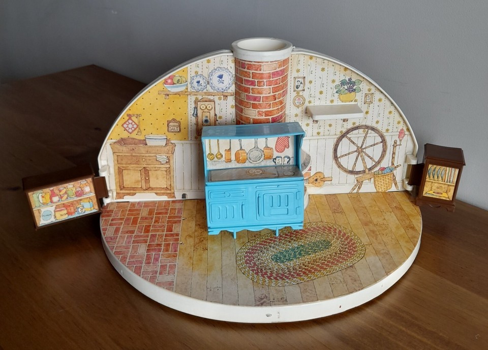 Vintage Holly Hobbie Secret Doll House | eBay UK
