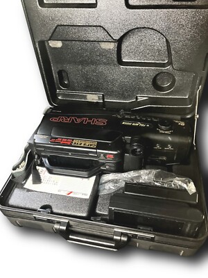 Signature 2000 VHS Camcorder Auto Focus w/Charger Battery & Hard Case ...