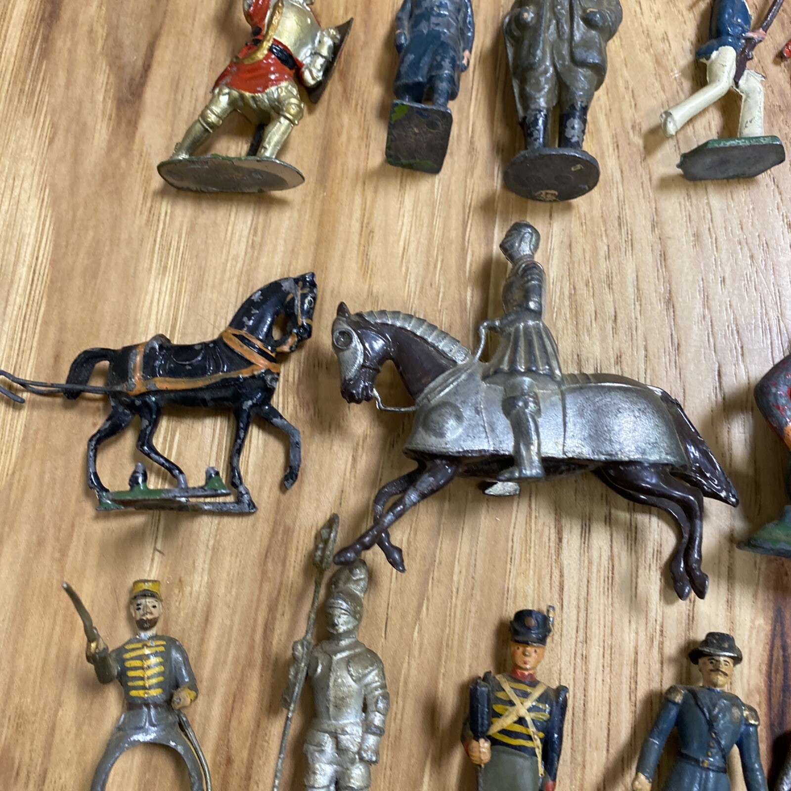 Vintage Metal Figurine Lot Britain’s Barclay Others Soldiers Knights ...