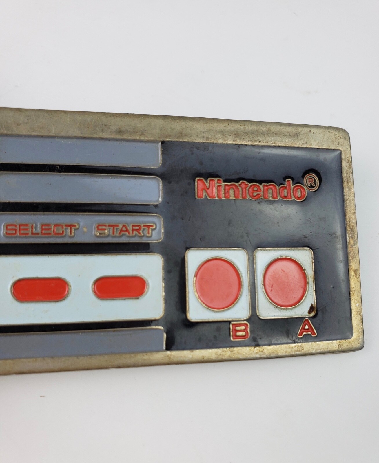 2009 Nintendo NES Controller Shaped Enamel Belt Buckle VG condition | eBay