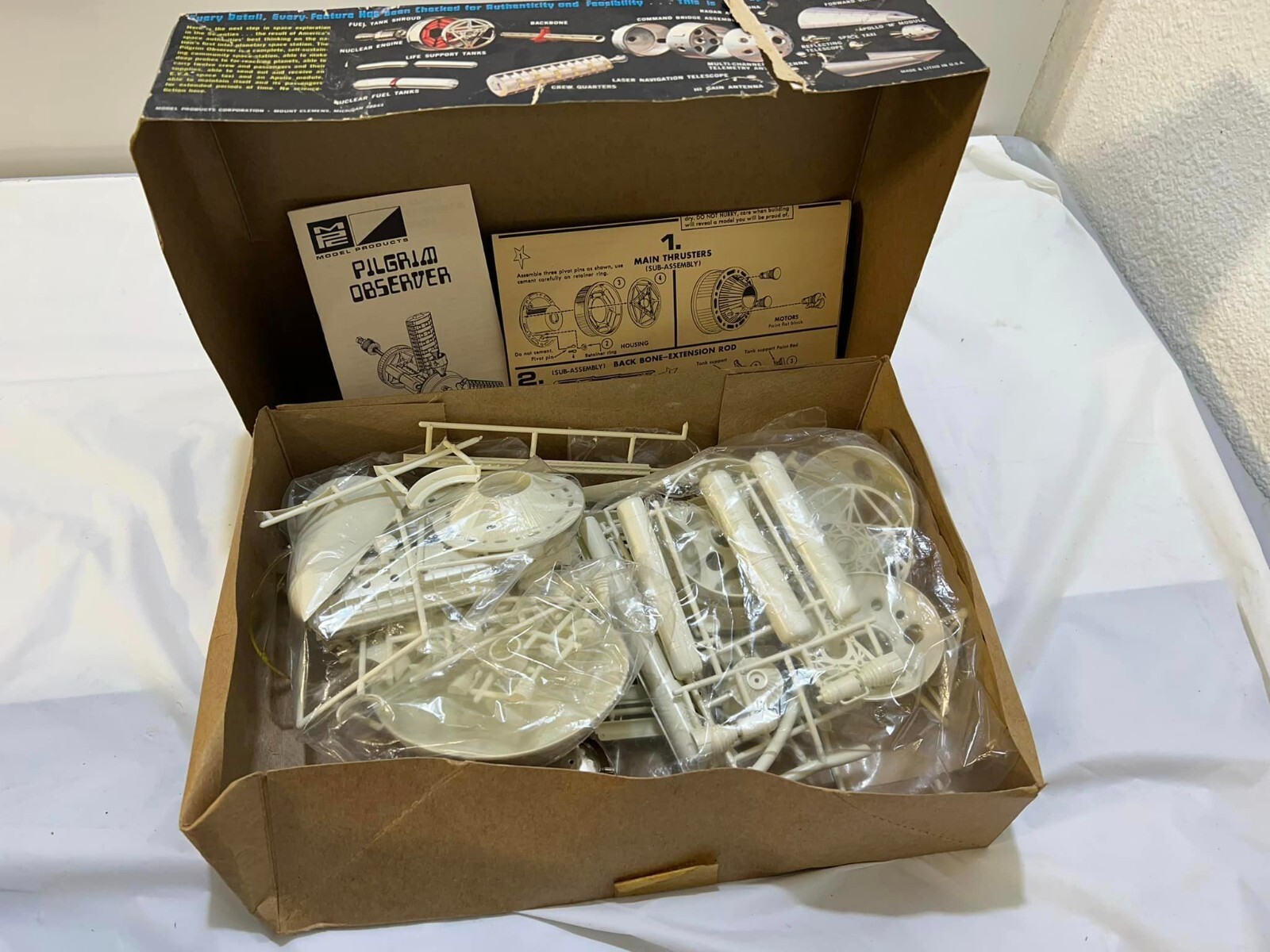 MPC Pilgrim Observer Space Station 1/100 scale plastic model #9001 Open ...