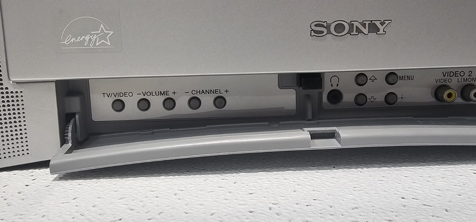 Sony FD Trinitron WEGA KV-13FS100 13" CRT Television for sale online | eBay