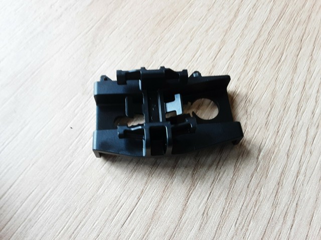 Land Rover Discovery Sport Roof Rail Weatherstrip Clip Genuine LR061139 ...