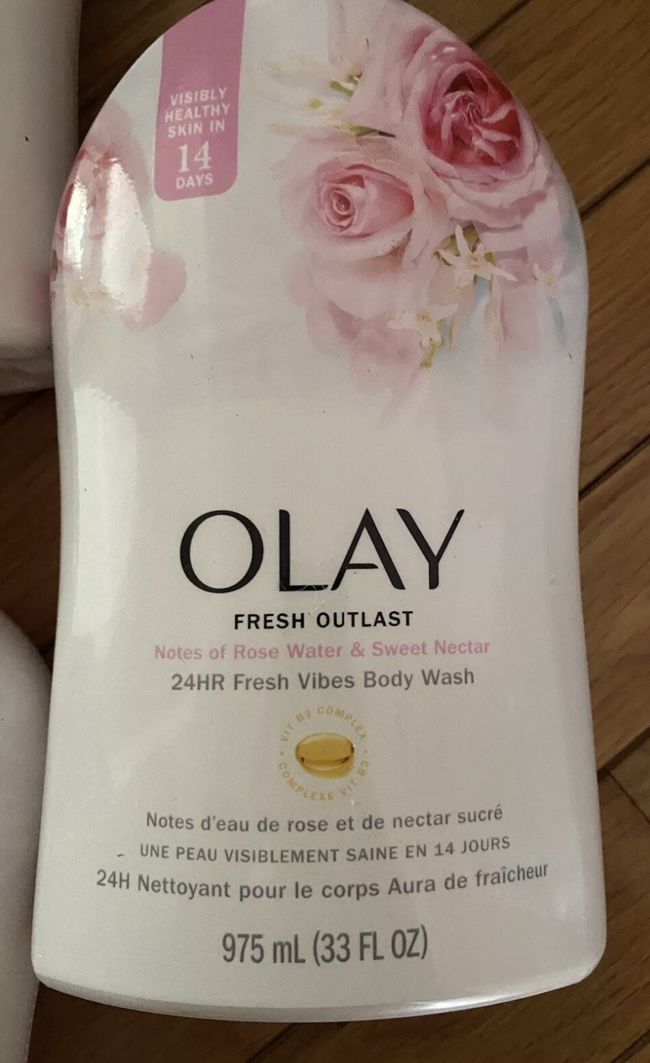 Olay Fresh Outlast Rose Water & Sweet Nectar Body Wash, With B3, 33 fl ...