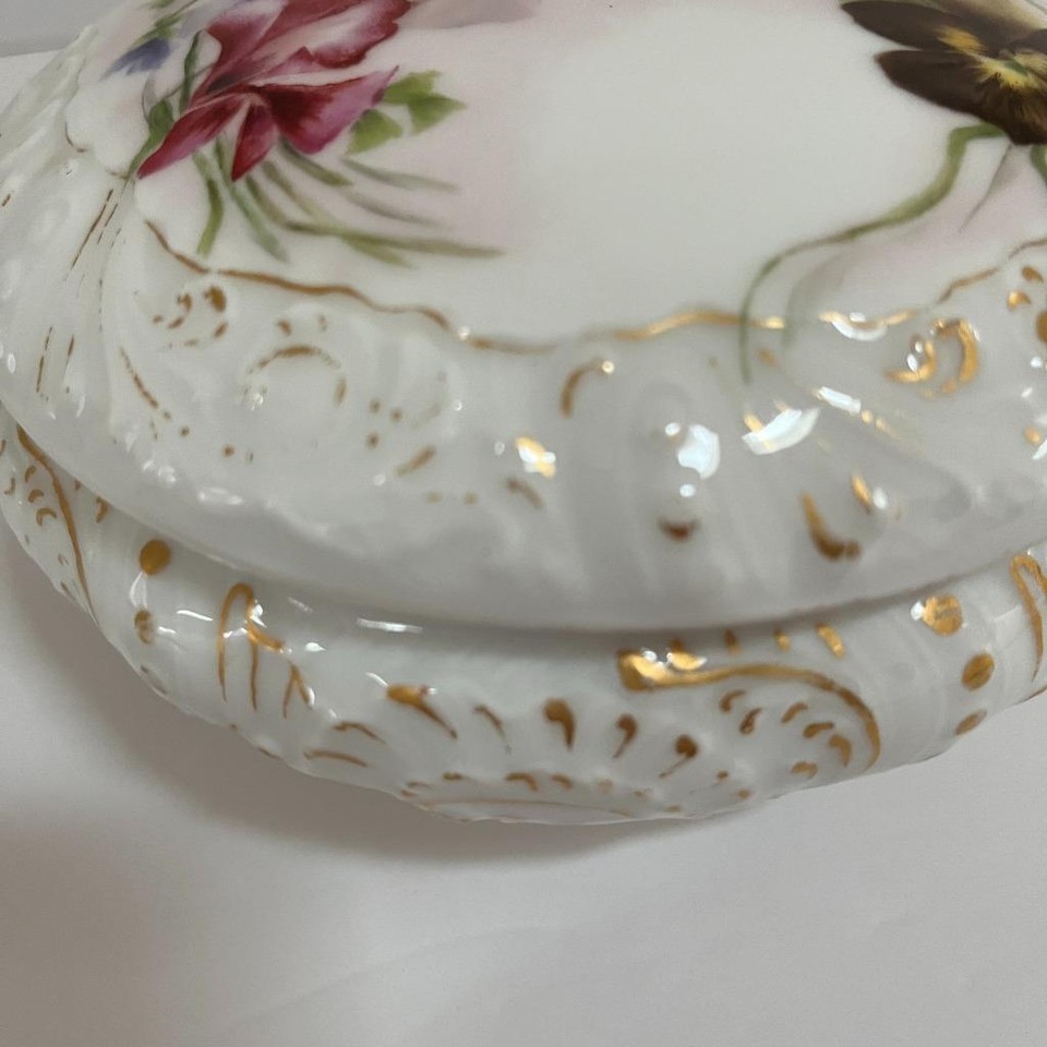 T & V Limoges Porcelain Powder Box Vintage Trinket Box France Flowers ...