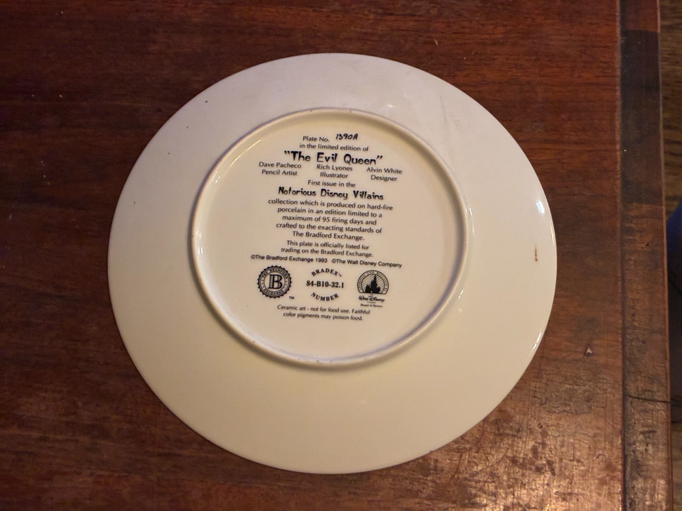 THE EVIL QUEEN Plate Notorious Disney Villains The Bradford Exchange | eBay