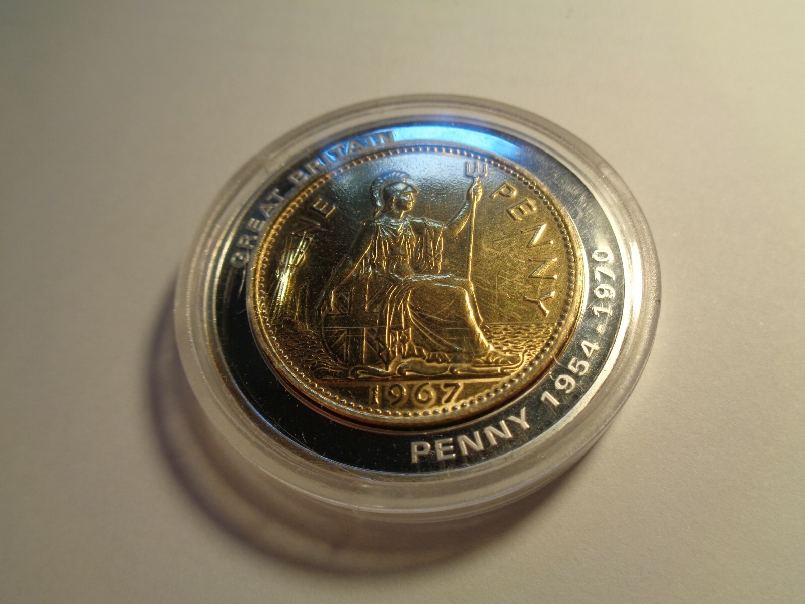 1954 - 1970 GOLD PLATED ONE PENNY COIN IN CAPSULE - HISTORY OF BRITISH ...