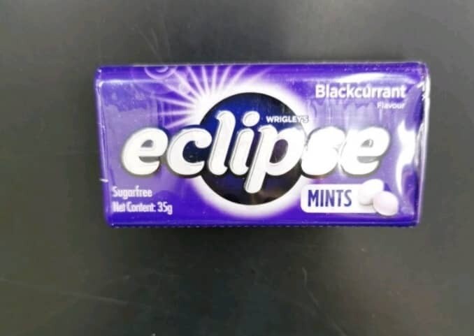 24 tins X Mints Wrigley's Eclipse Blackcurrant Sugarfree Candy Tin ...