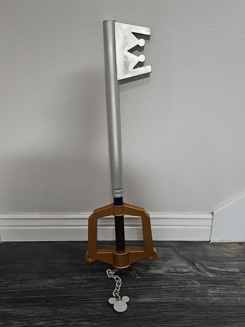 PDP Disney Kingdom Hearts Kingdom Keyblade Full Size Prop for sale ...