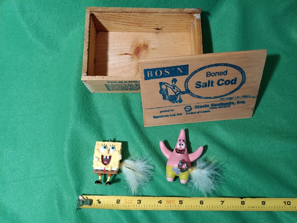 lot of 2 Novelty Fish Lures SpongeBob Squarepants , Patrick in wood box ...