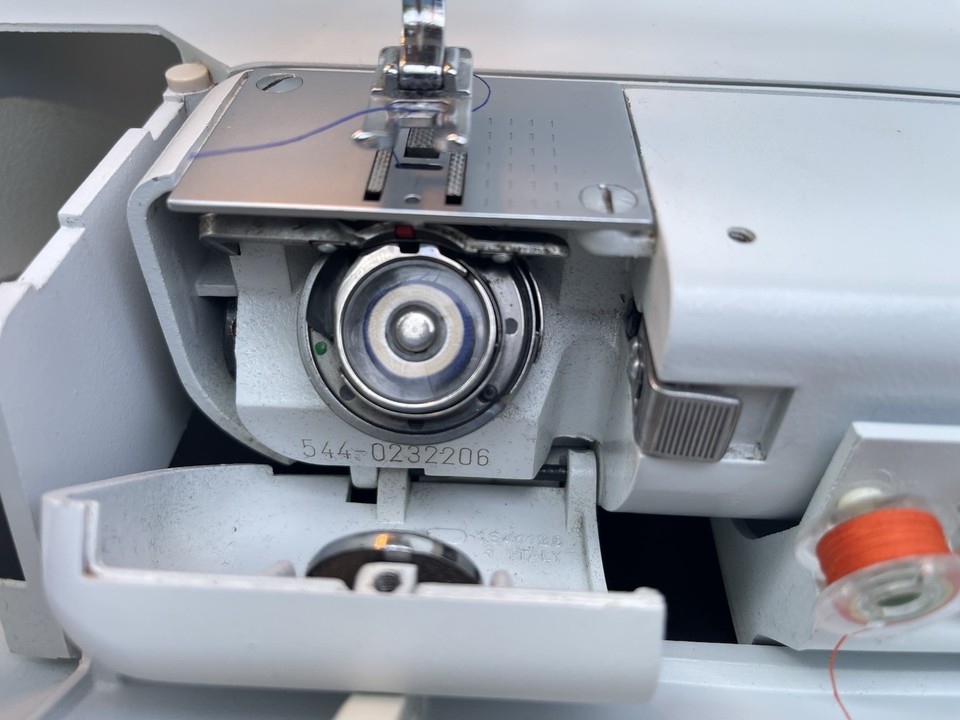 Necchi Lydia Mk2/542 -544 Sewing Machine With Instruction & Accessories ...