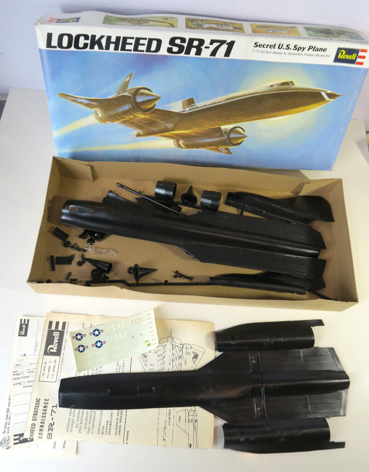 Vintage Revell 1:72 Scale Lockheed SR-71 Plastic Model Kit - Open Box ...