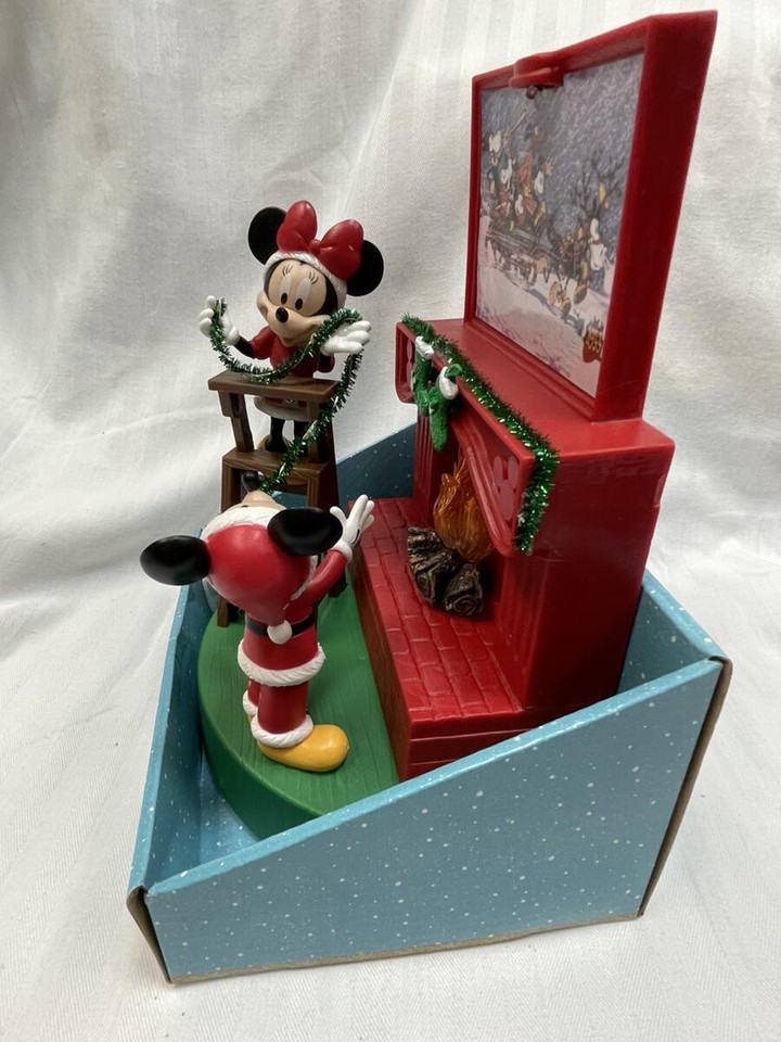 Disney's Mickey & Minnie Mouse Christmas Animated FIREPLACE Mantel ...