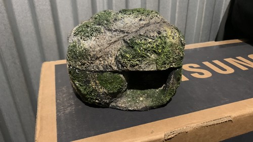 ZILLA Small Rock Lair Naturalistic Pet Reptile Snake Shelter Hide ...