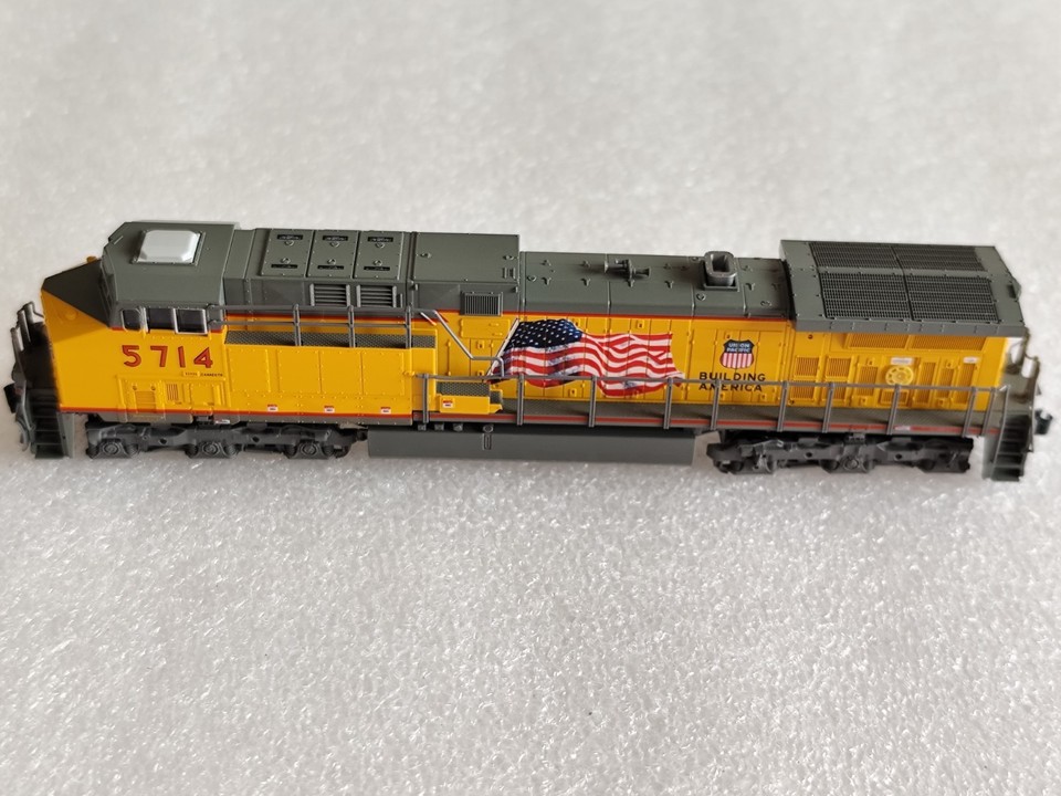 N scale Kato AC4400CW loco UP DCC READY | eBay UK