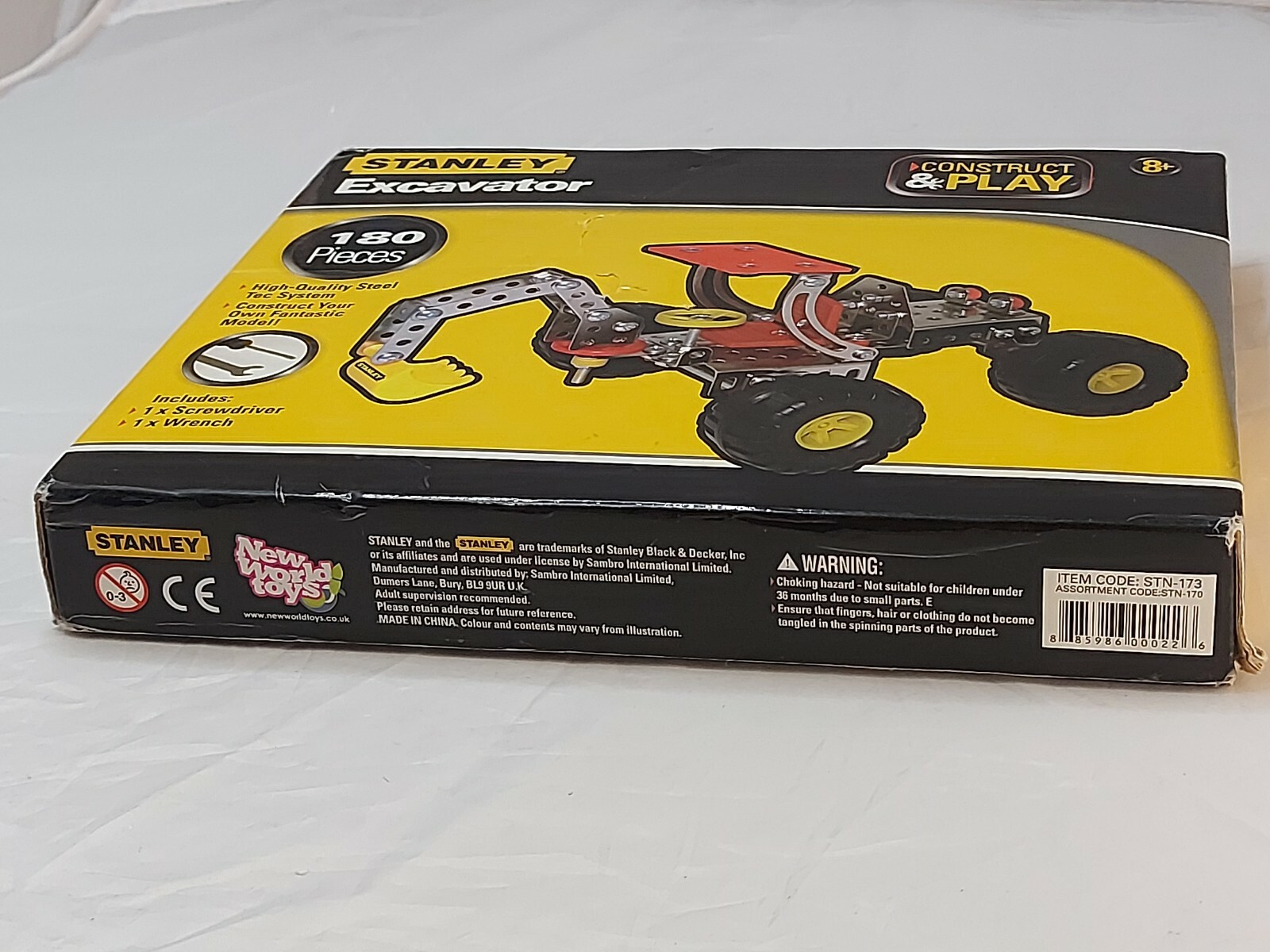 Stanley Excavator Construct and Play 180 Pieces set Age 8+ New ...