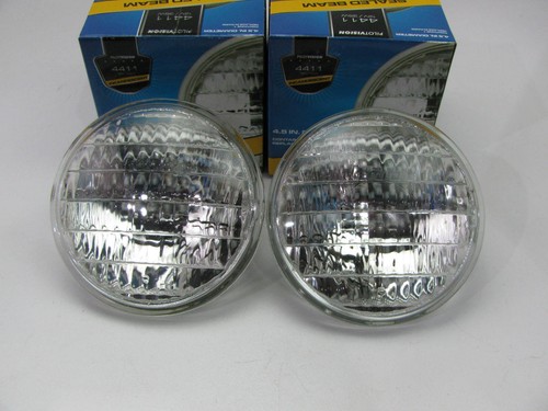 (2) Pilot 4411 Sealed Beam Aviation, Tractor Headlight Bulbs 35W 12V ...