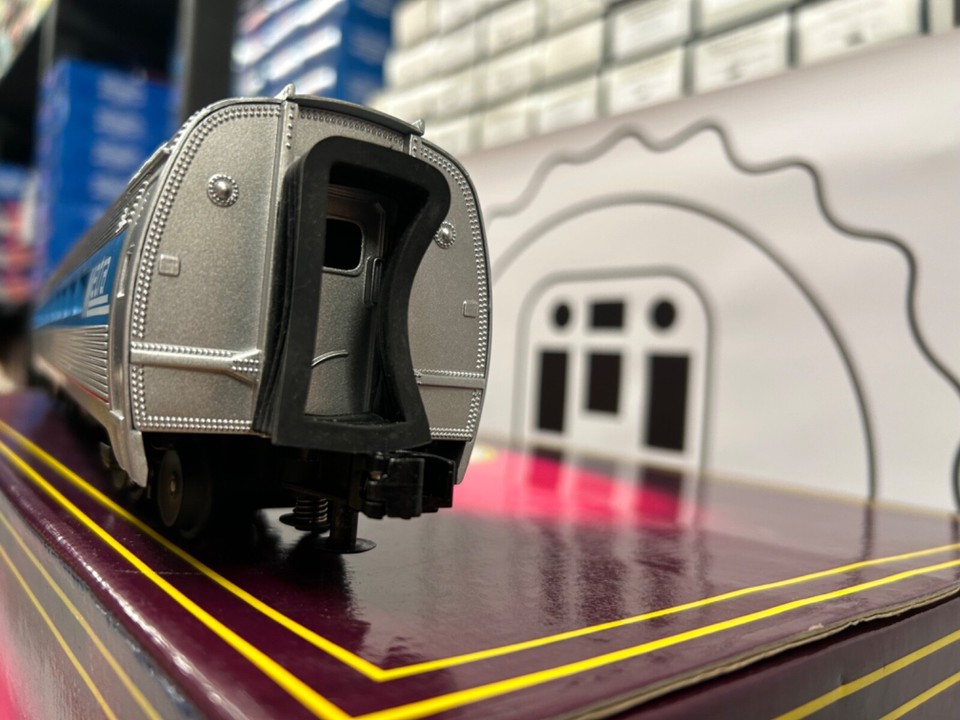 Mth Metra Amfleet 4-Car Passenger Set 20-6520 | eBay