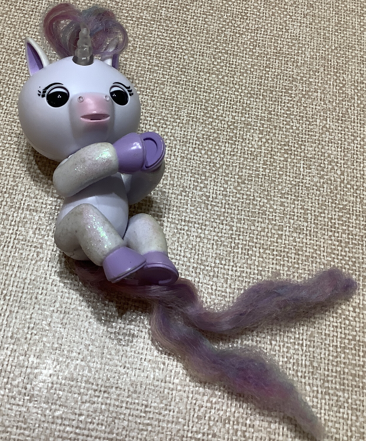 White Lilac Glitter Unicorn fingerling colour changing horn 13cm Kids ...
