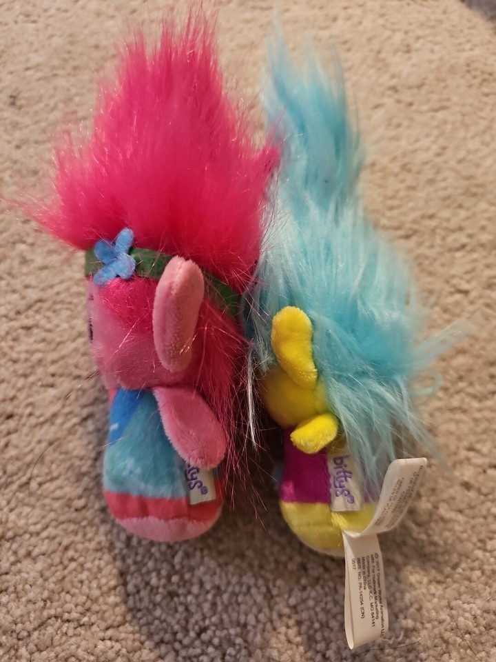 Hallmark Itty Bittys Trolls Poppy & Smidge Plush Set Of 2 | eBay