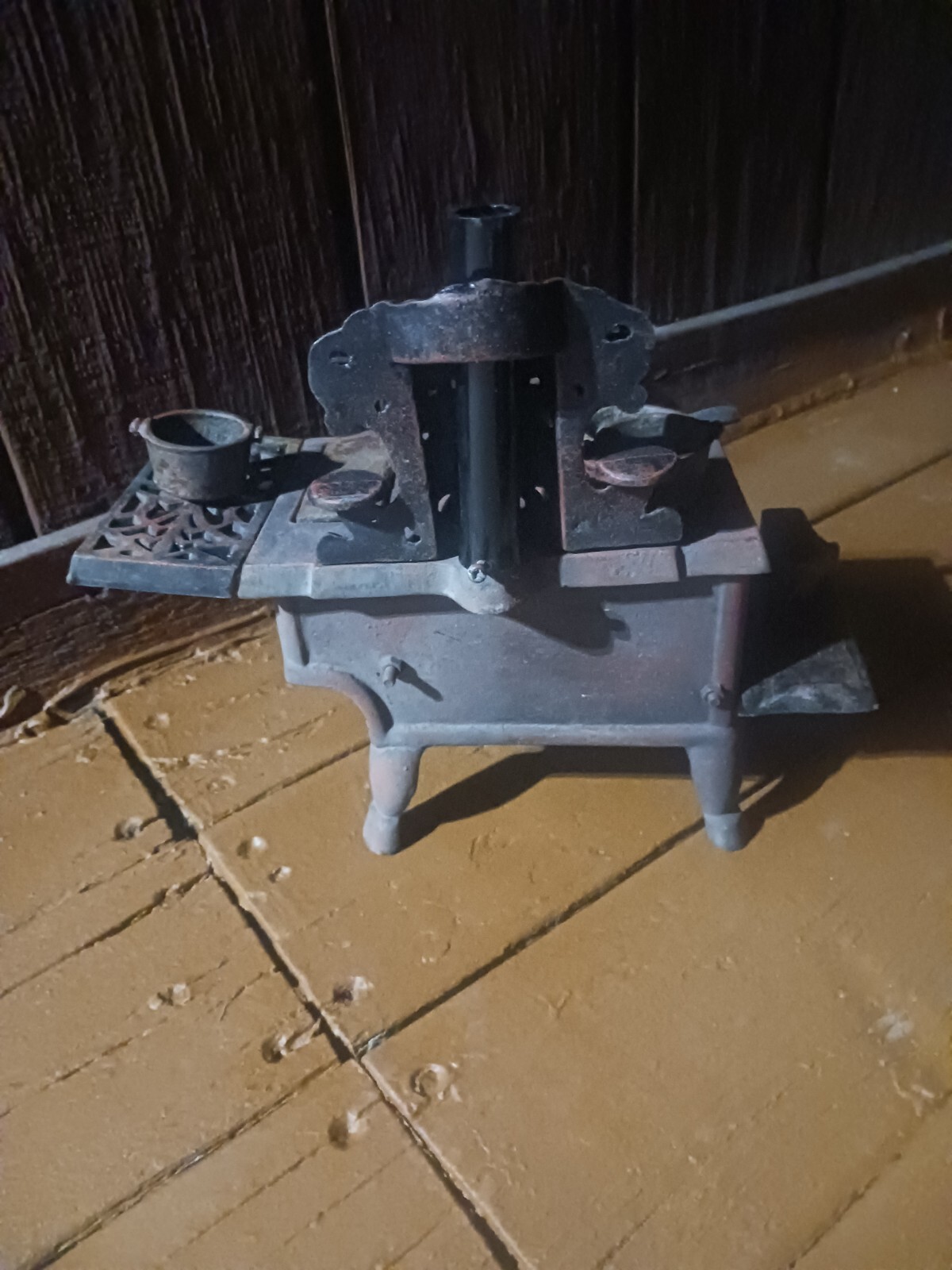 Vintage Crescent Cast Iron Miniature Stove w/ Parts, Pots & Pans ...