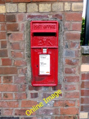 Photo 6x4 ER11 Wall Post Box Crosby/SJ3198 This post box is in Park ...