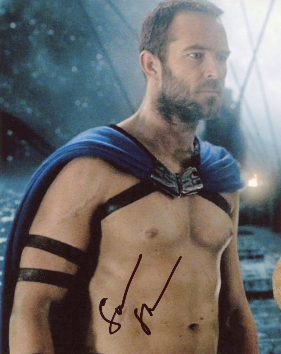 Sullivan Stapleton 300